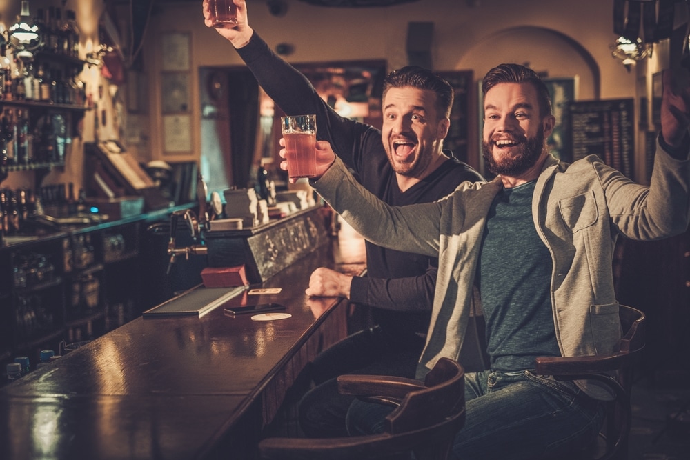 pub scene shutterstock_417284335 | FundCalibre
